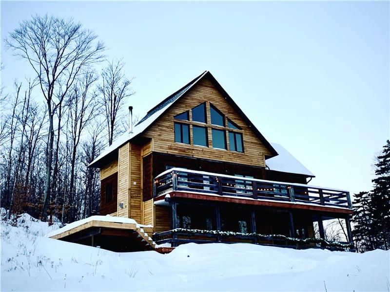 Le Chalet 88 ***Nouveau sur le - Chalet à louer Wentworth-Nord | DI ...